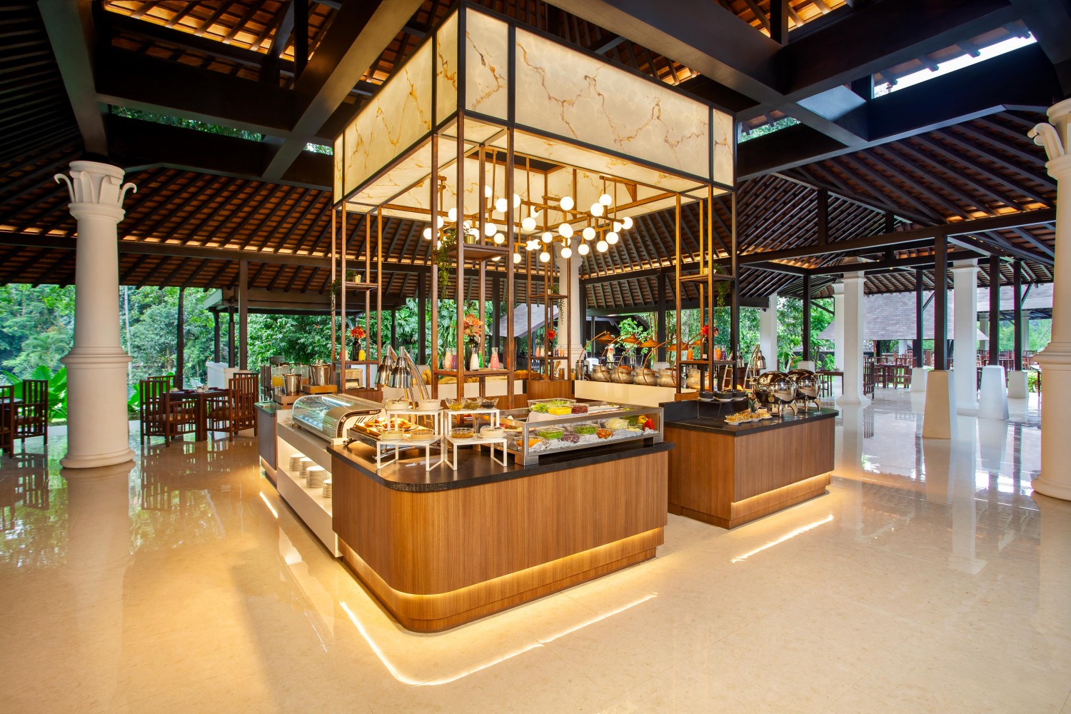 Novotel Bogor Golf Resort & Convention Center - Restoran Verandah